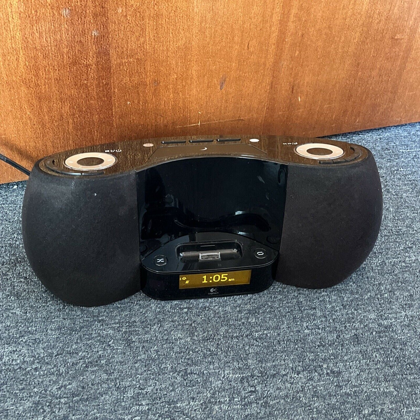 Logitech Pure-Fi Dream Radio Alarm Clock Apple iPod Speaker Dock S-000 ...