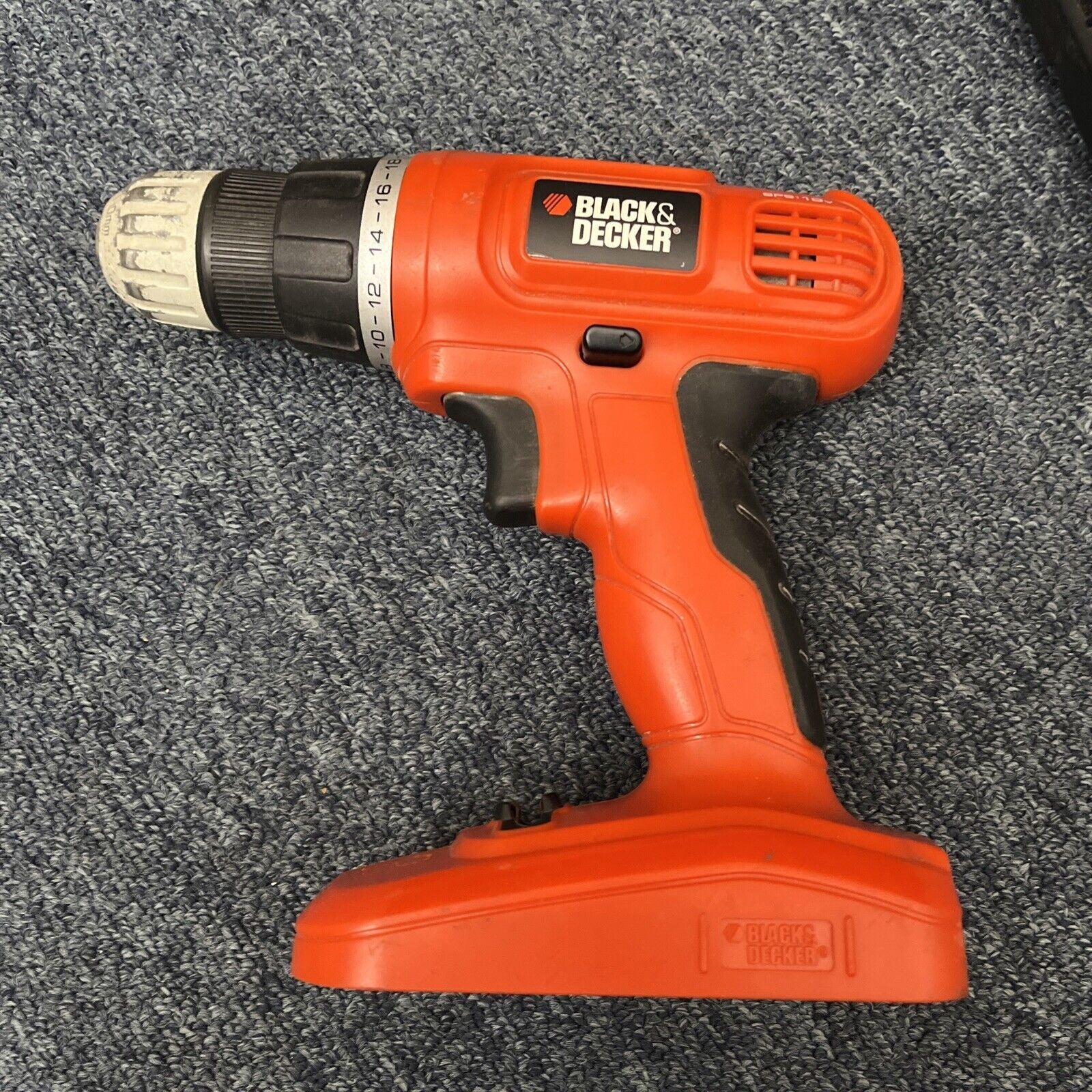 Black and Decker EPC18 18v Cordless Drill with 2 Battery & Charger ...