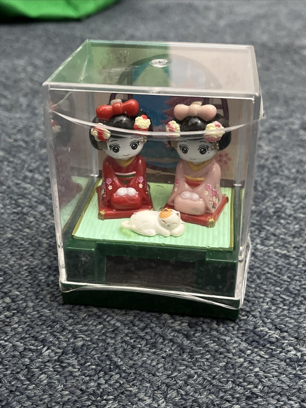 Solar Figurine Japanese Maiko-chan Twins Cat Solar Powered NEW – Retro Unit