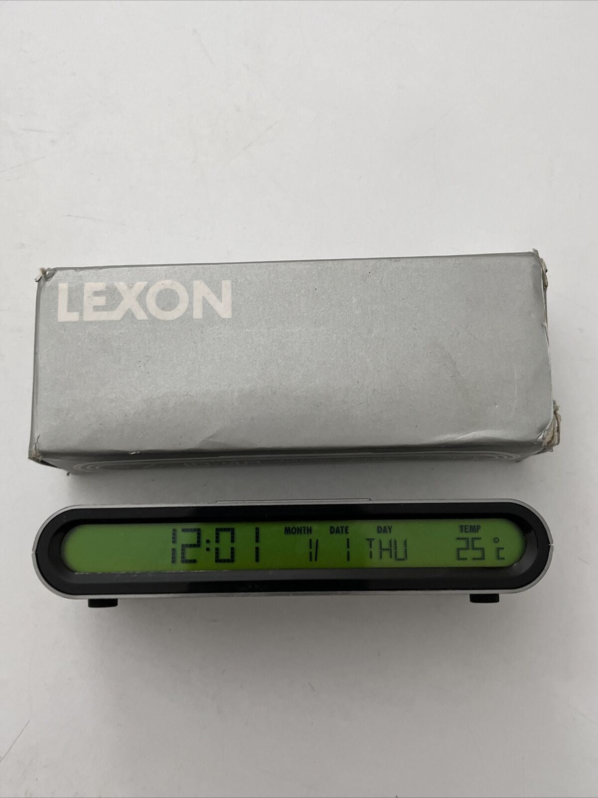 Lexon LR 106 Jet Travel Clock with Alarm Clock, Snooze, Temperature ...