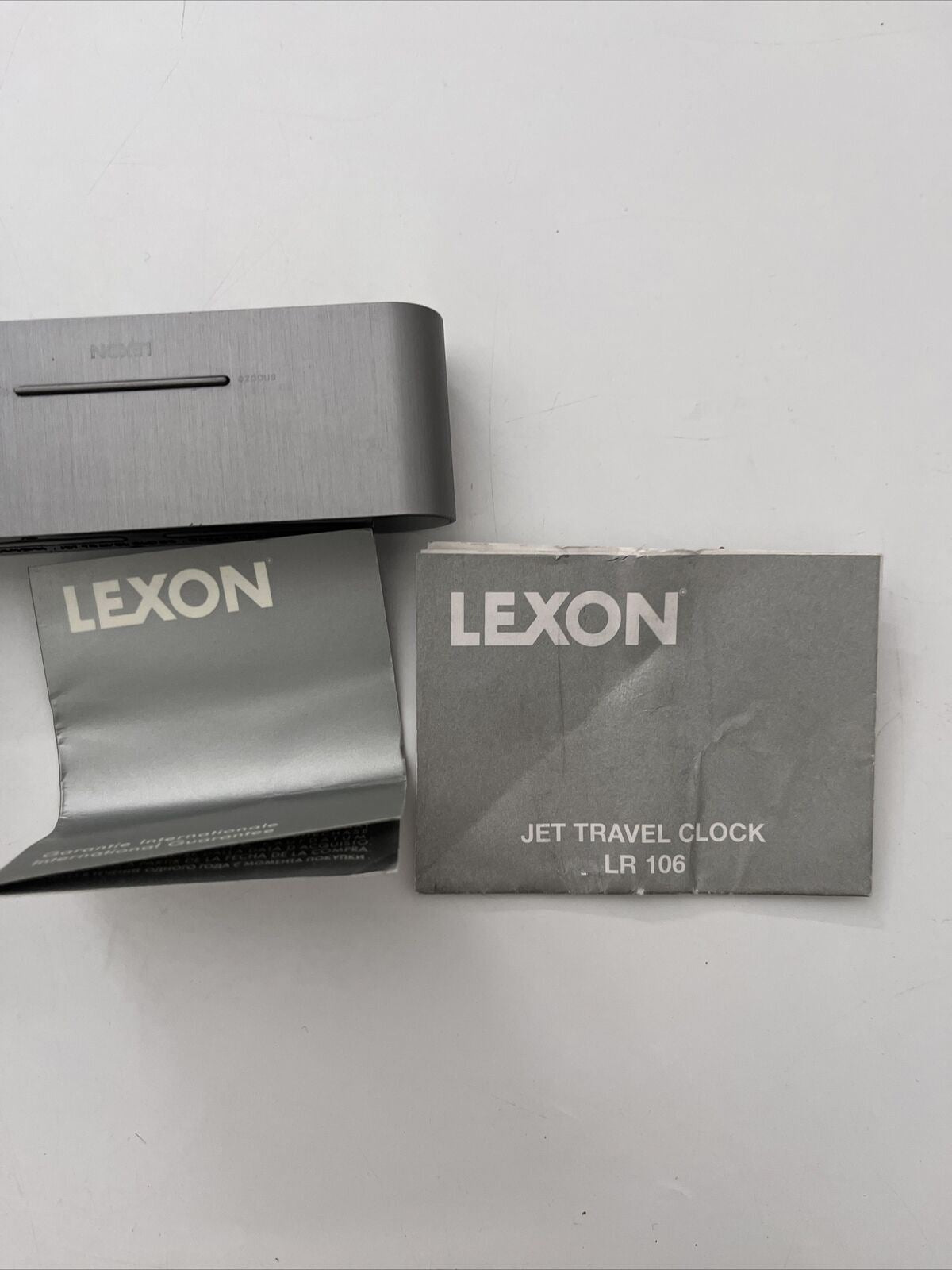 Lexon LR 106 Jet Travel Clock with Alarm Clock, Snooze, Temperature ...