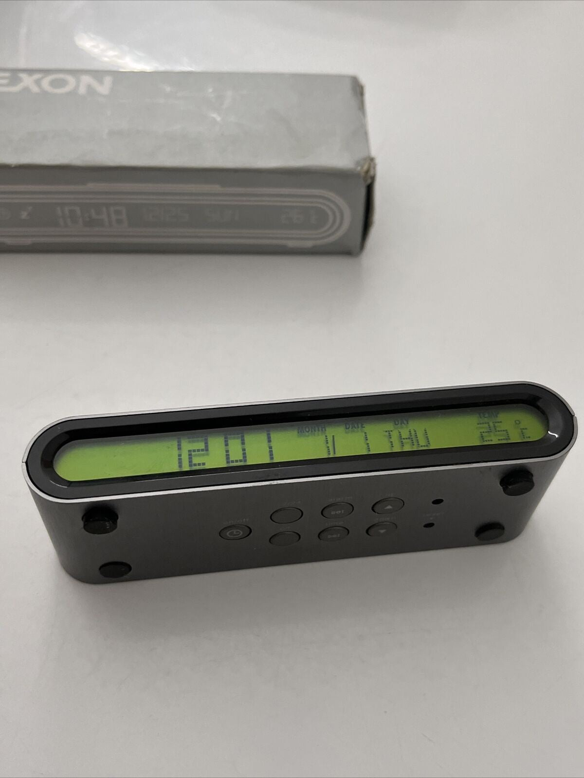 Lexon LR 106 Jet Travel Clock with Alarm Clock, Snooze, Temperature ...