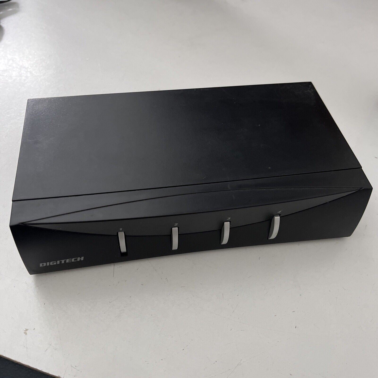 Digitech AV Compsosite RCA & S-Video 3 Way Selector Switcher – Retro Unit