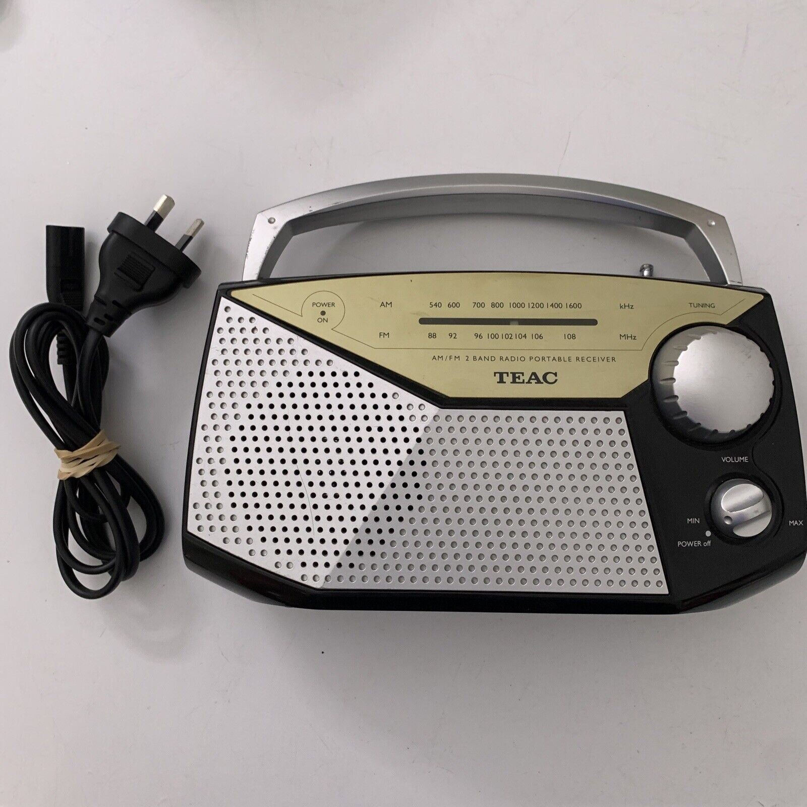 Teac AM/FM Portable Radio Player PR-19 *Working Order But Broken Anten ...