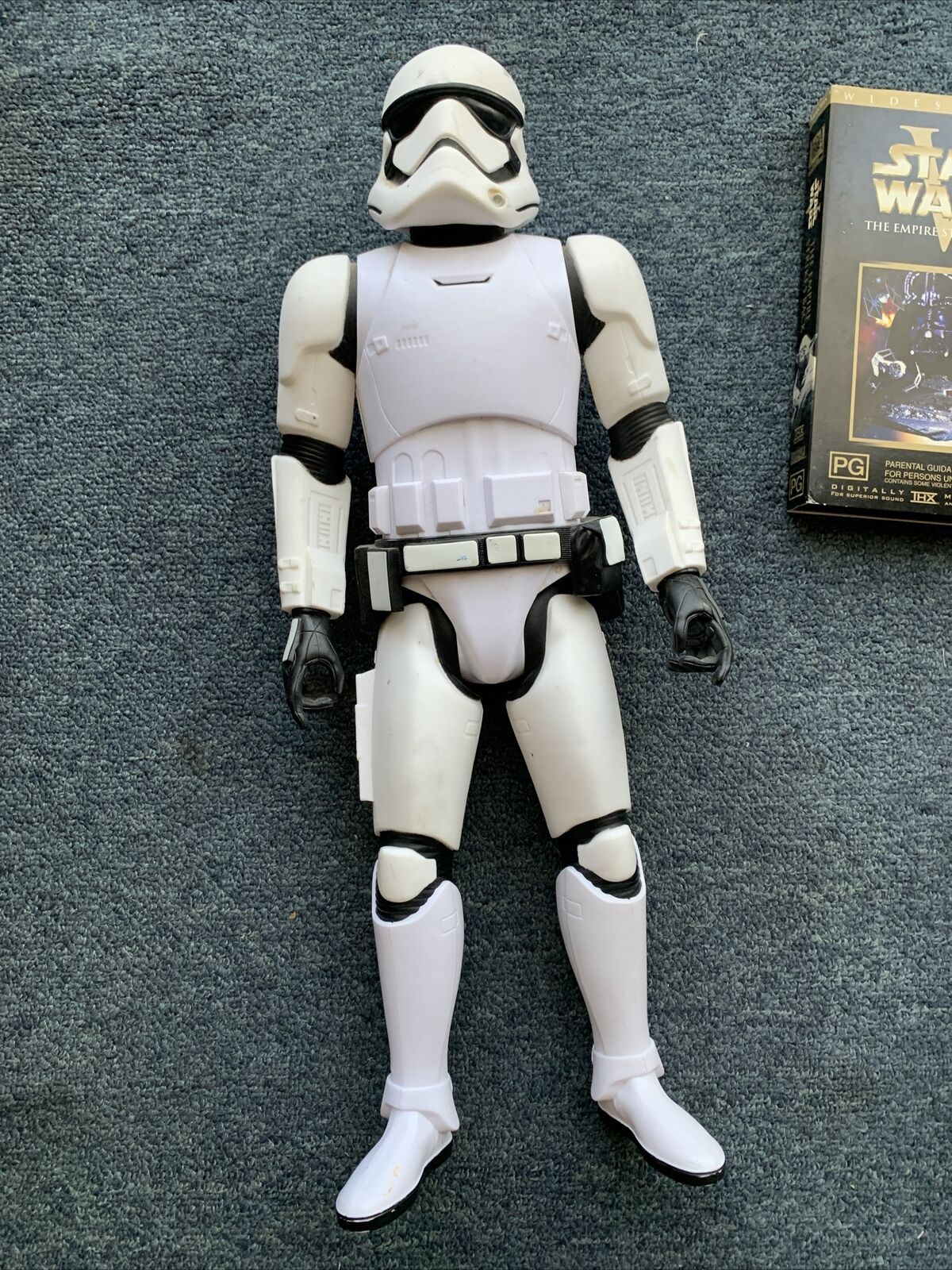 Star Wars Stormtrooper Action Figure 18" 47cm & VHS Original Trilogy S ...