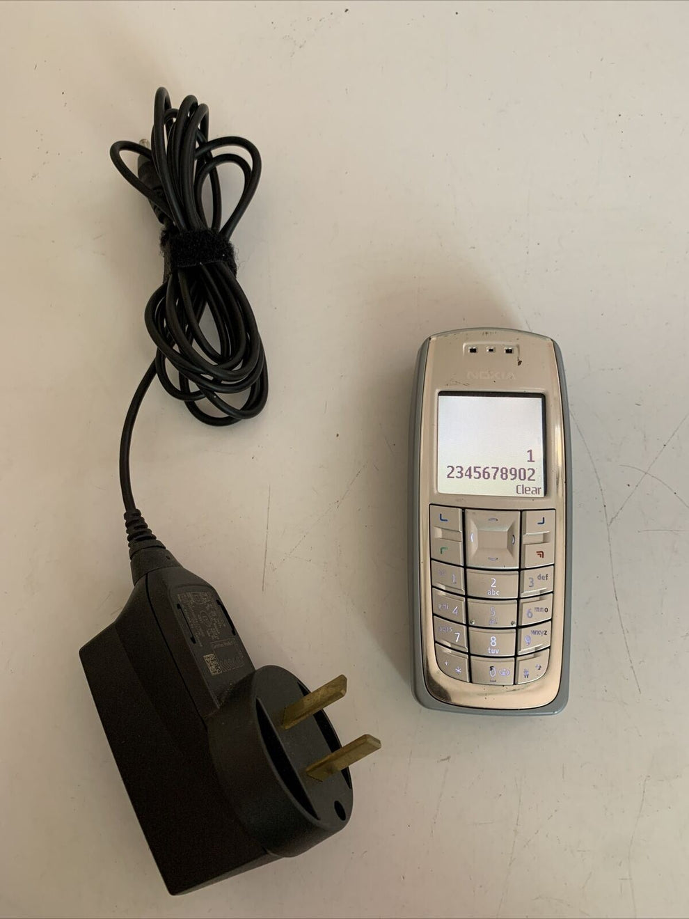 Vintage Nokia 3120 Mobile Phone – Retro Unit