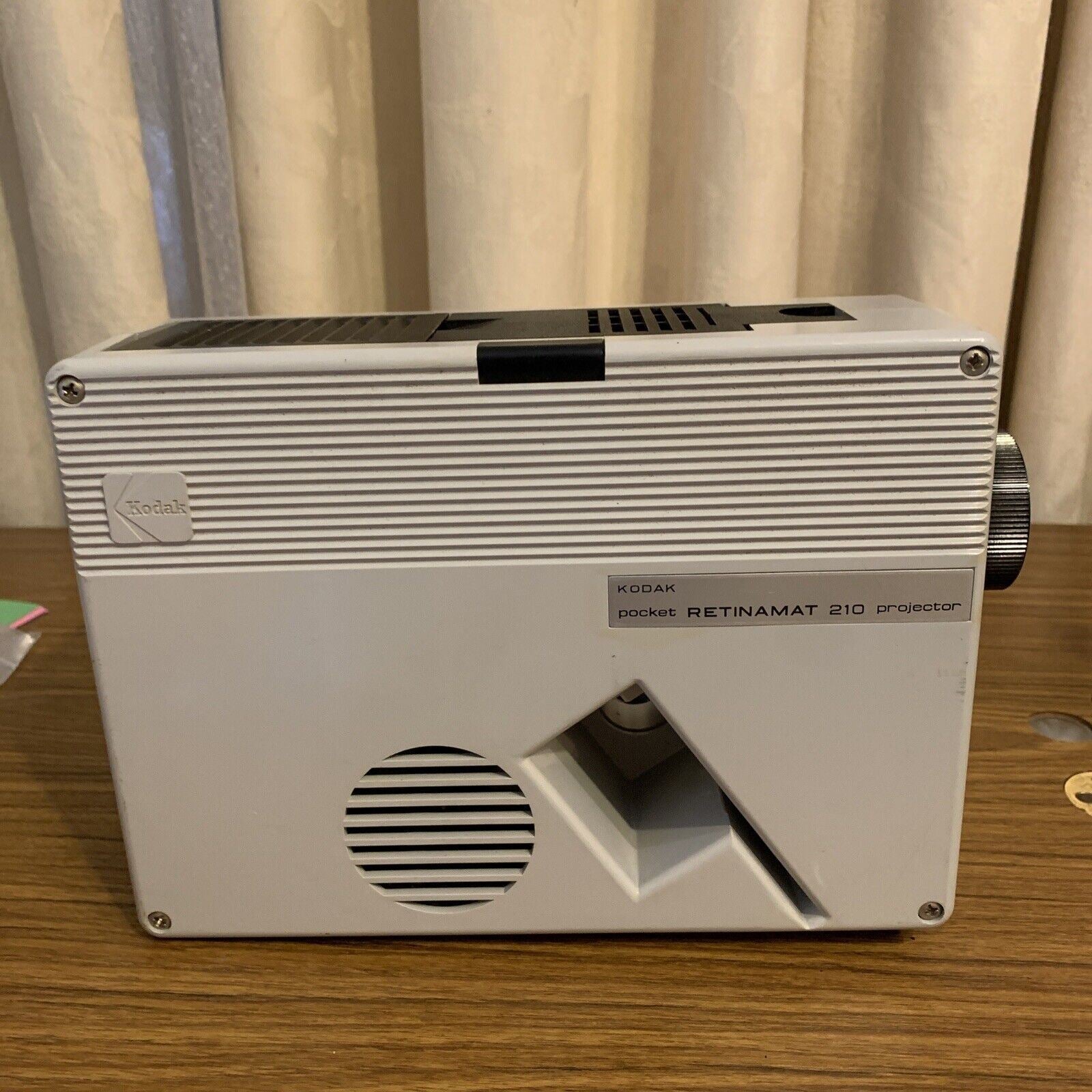 Kodak Pocket Retinamat 210 Slide Projector – Retro Unit