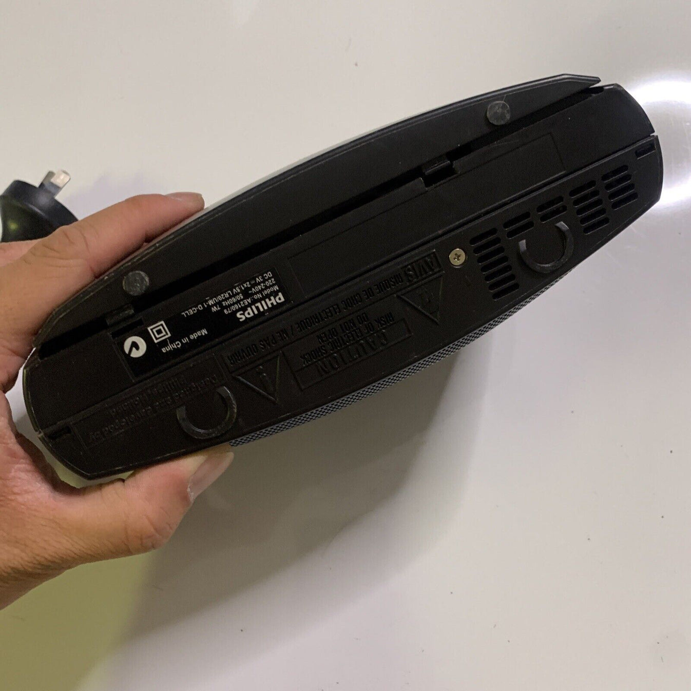 Philips AE2160 Portable AM/FM Radio – Retro Unit