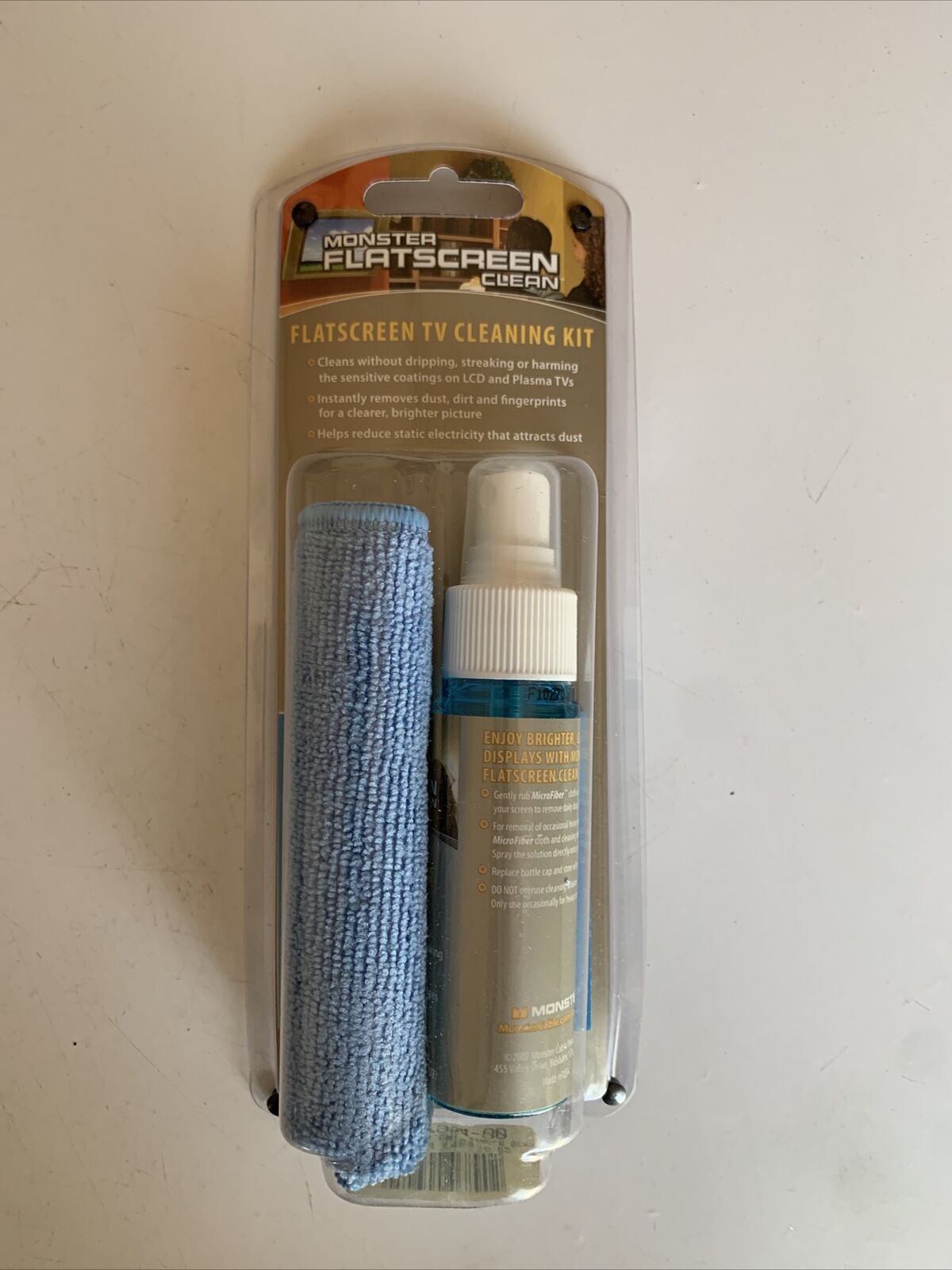 Monster Video 1 Antenna Cable & Flatscreen TV Cleaning Kit – Retro Unit