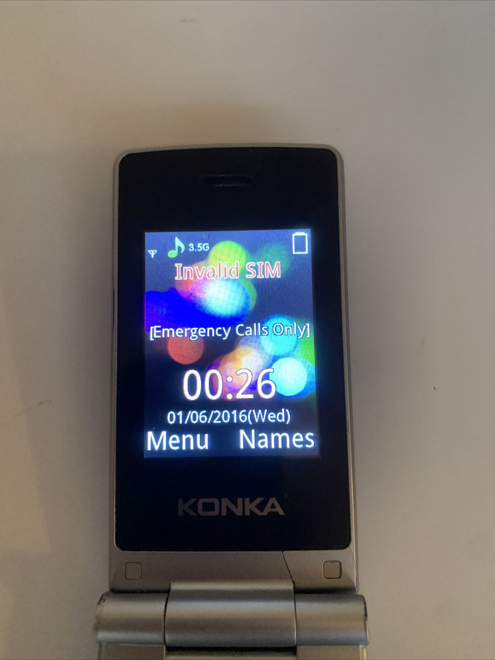 Konka U3 Handset Flip Mobile Phone – Retro Unit