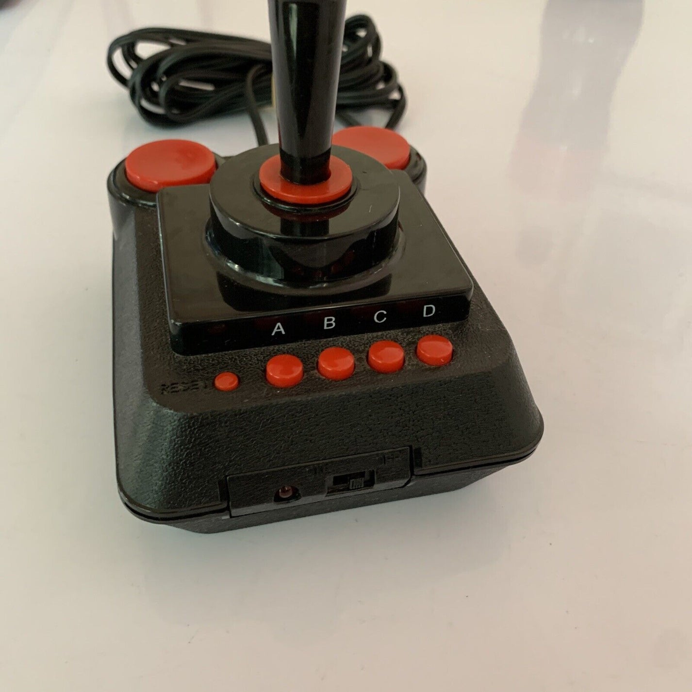 Commodore C-64 Plug & Play with 30 Commodore 64 Game Classics PAL ...