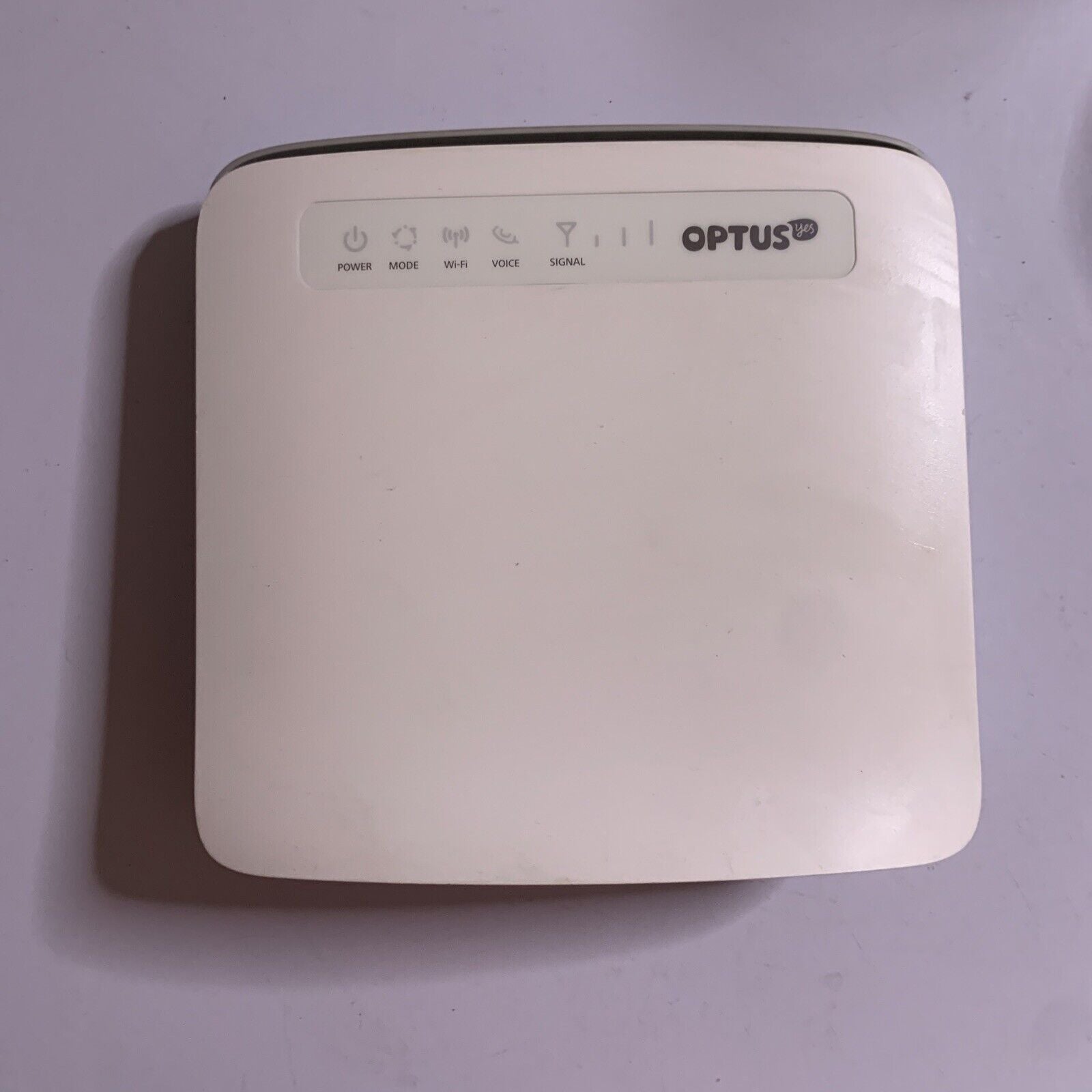 Optus Home Wireless Broadband 4G LTE Wi-Fi Router Huawei E5186 – Retro Unit