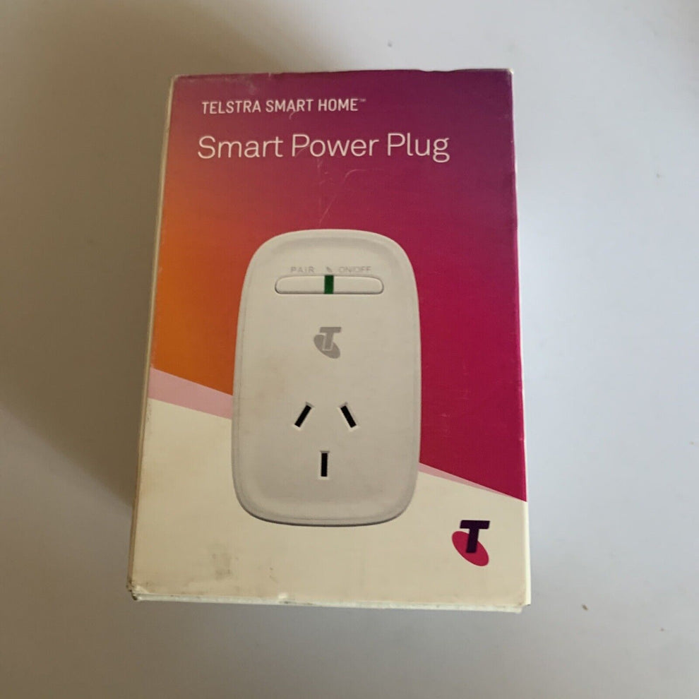Telstra Smart Home Power Plug with Range Extender Overvoltage Protecti ...