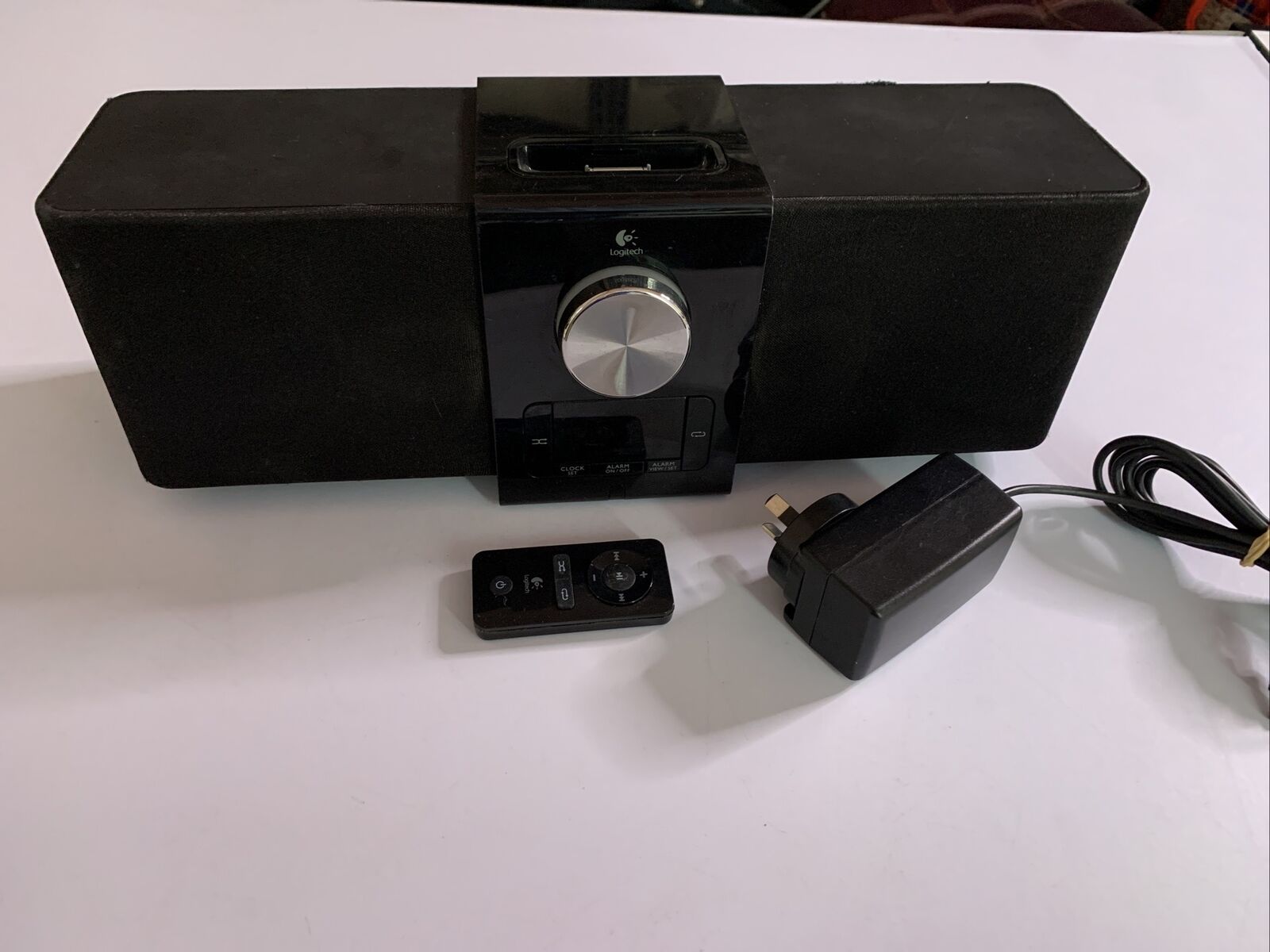 Logitech Pure-Fi Express Plus Apple Ipod Dock Speaker Alarm Clock with ...