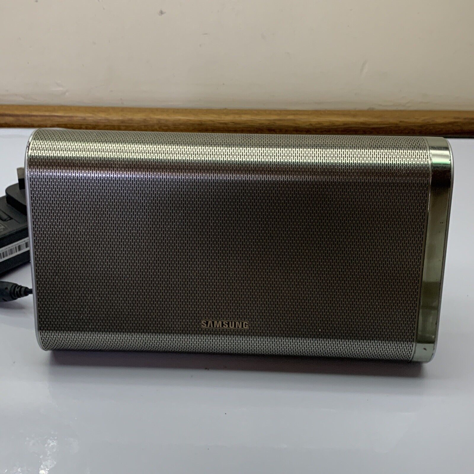 Samsung Portable Bluetooth Wireless Speaker with NFC DA-F61 – Retro Unit